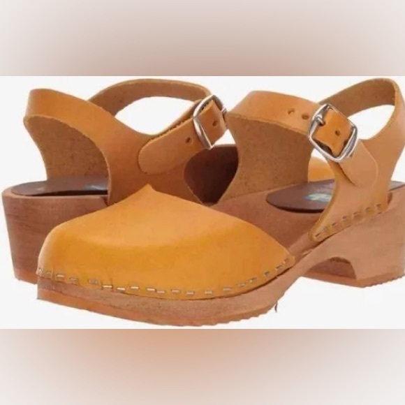 MIA | Shoes | Size 4 Mia Sofia Leather Clog Sandal Mustard Yellow ...